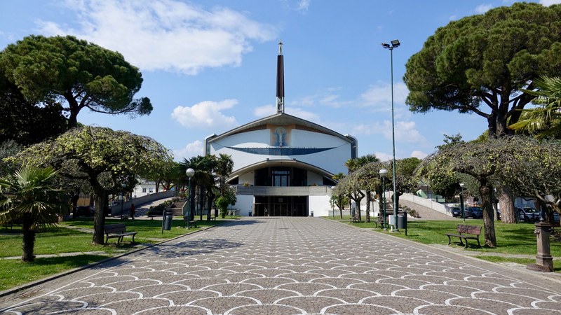 Chiesa parrocchiale di San Giovanni Bosco - Città di Lignano Sabbiadoro Chiesa parrocchiale di San Giovanni Bosco - Città di Lignano Sabbiadoro